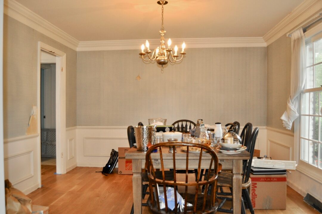 Amazing Dining Room Makeover & Holiday Tablescape - Building Bluebird