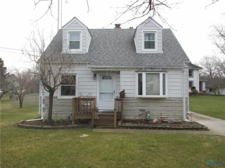 Must-See Red Bungalow Renovation | Before and After - Building Bluebird