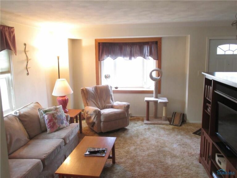 Must-See Red Bungalow Renovation | Before and After - Building Bluebird