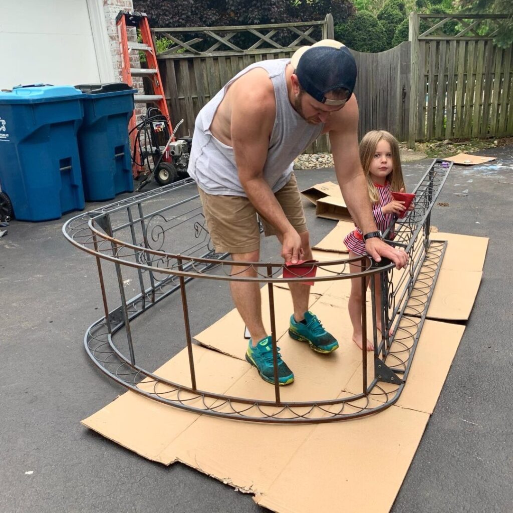 How to Upcycle an Old, Metal Garden Arbor | DIY - Building Bluebird