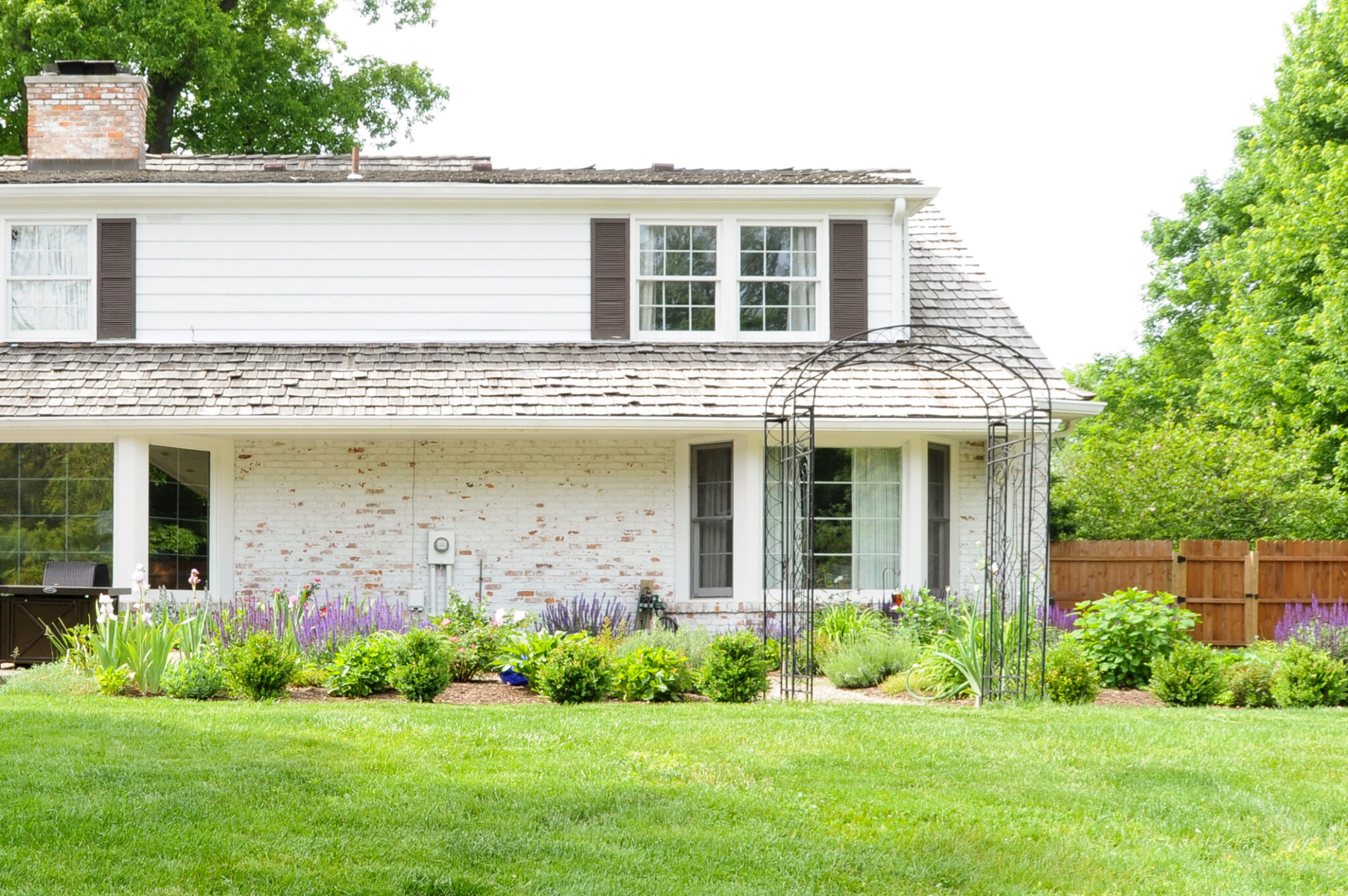 25+ Easy Outdoor DIY Projects to Try This Year - Building Bluebird