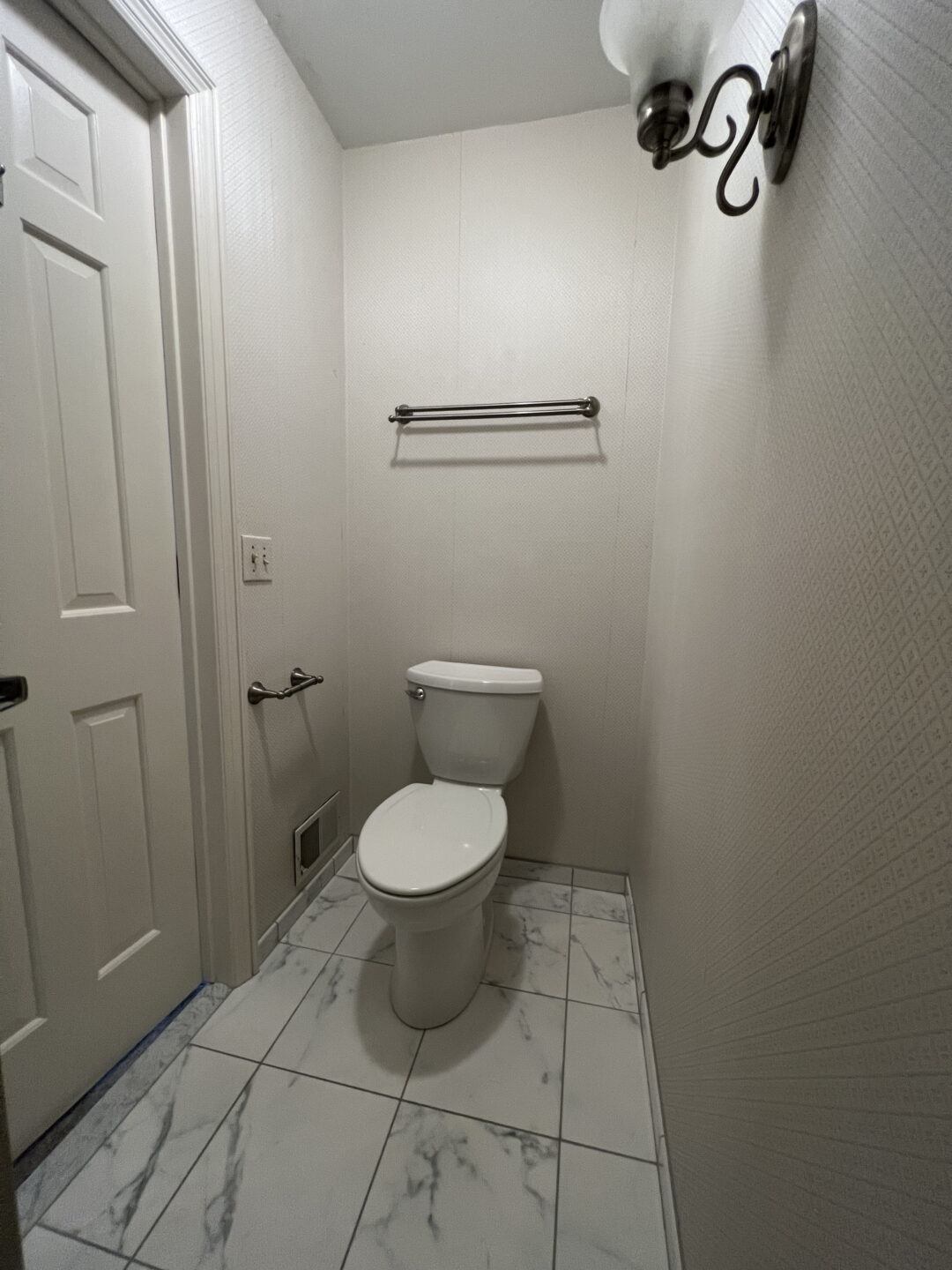 Install Picture Frame (Box) Molding | Easy DIY - Building Bluebird