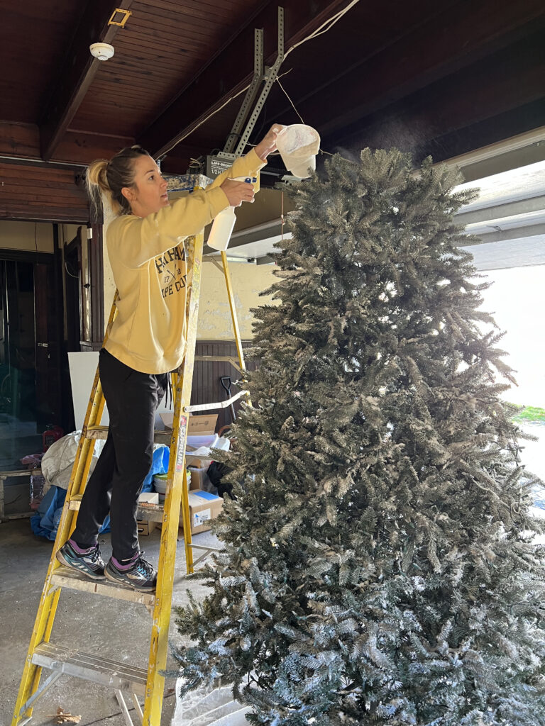 How to Flock a Christmas Tree | DIY - Building Bluebird