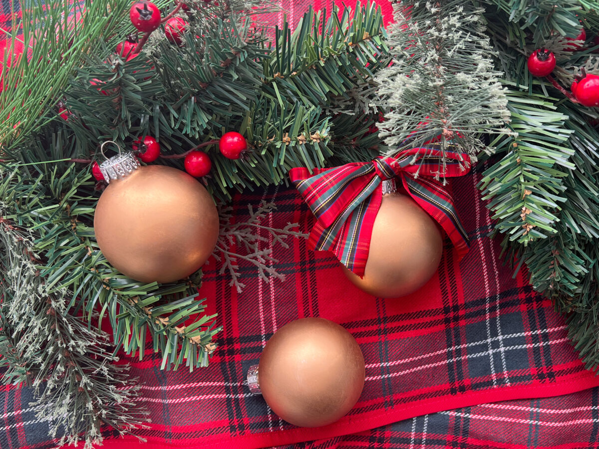 15+ Thrifted Christmas Decor Items to Buy This Year - Building Bluebird