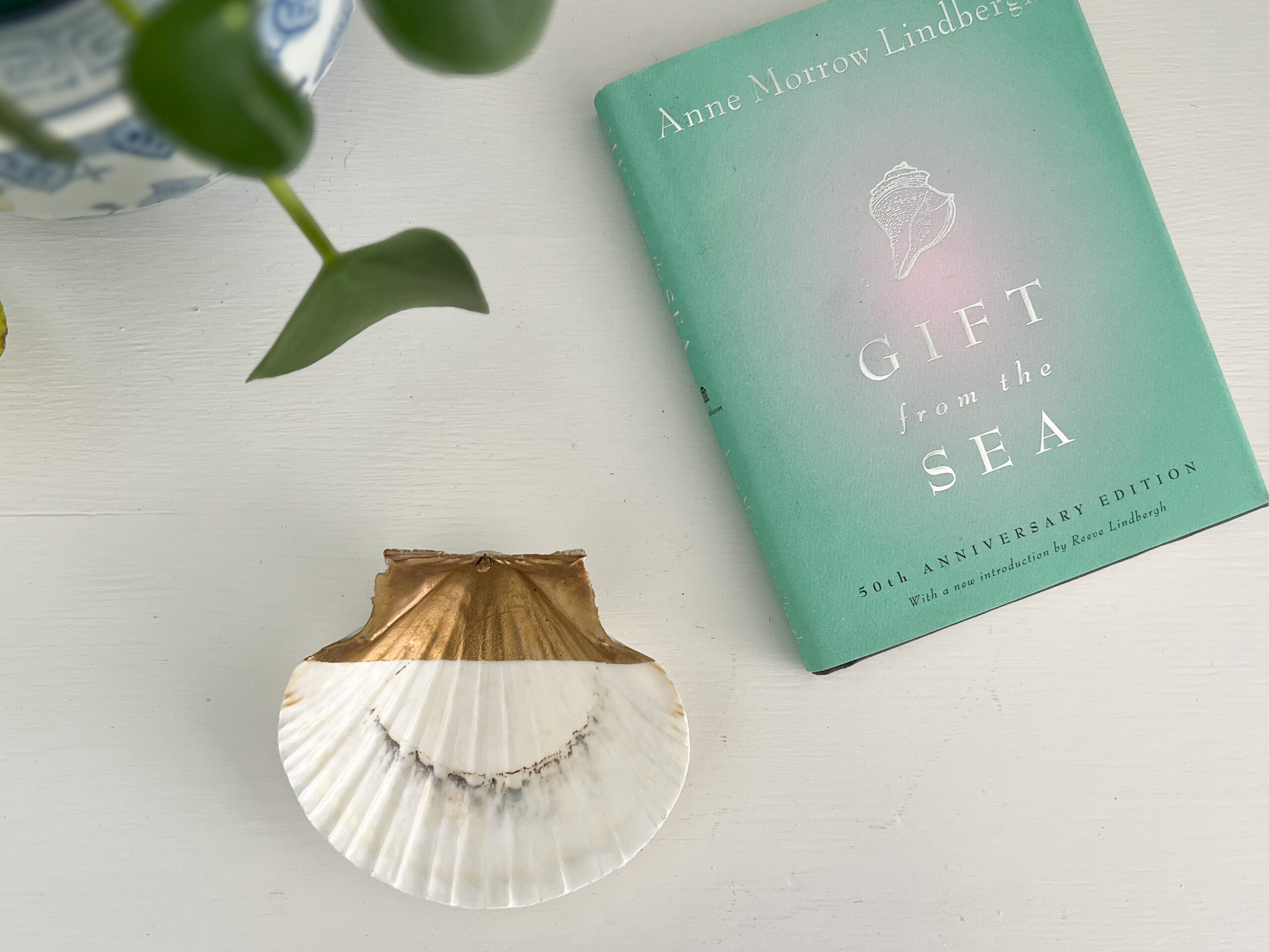 Super Simple Seashell Dish | Rub 'n Buff DIY - Building Bluebird