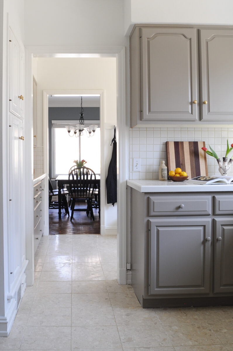 $200 Budget Friendly Kitchen Makeover - Top Tips! - Building Bluebird