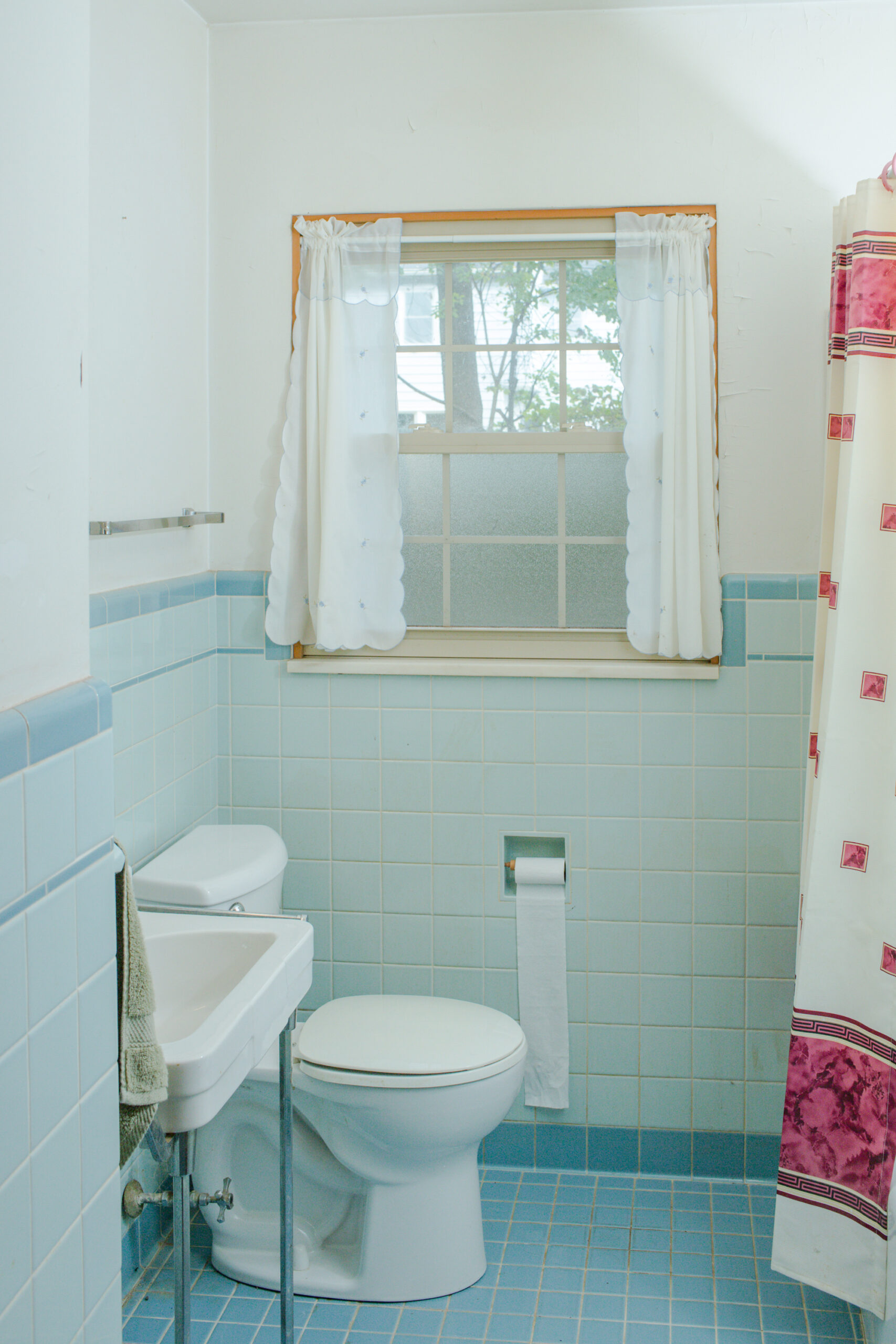 1950s Blue Tile Bathroom Makeover | Budget-Friendly Refresh - Building ...