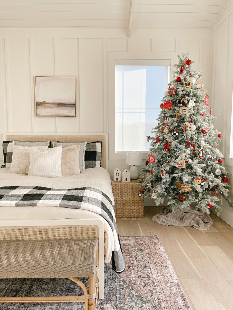 Unique Christmas Tree Skirt Ideas to Try This Holiday Season - Building ...