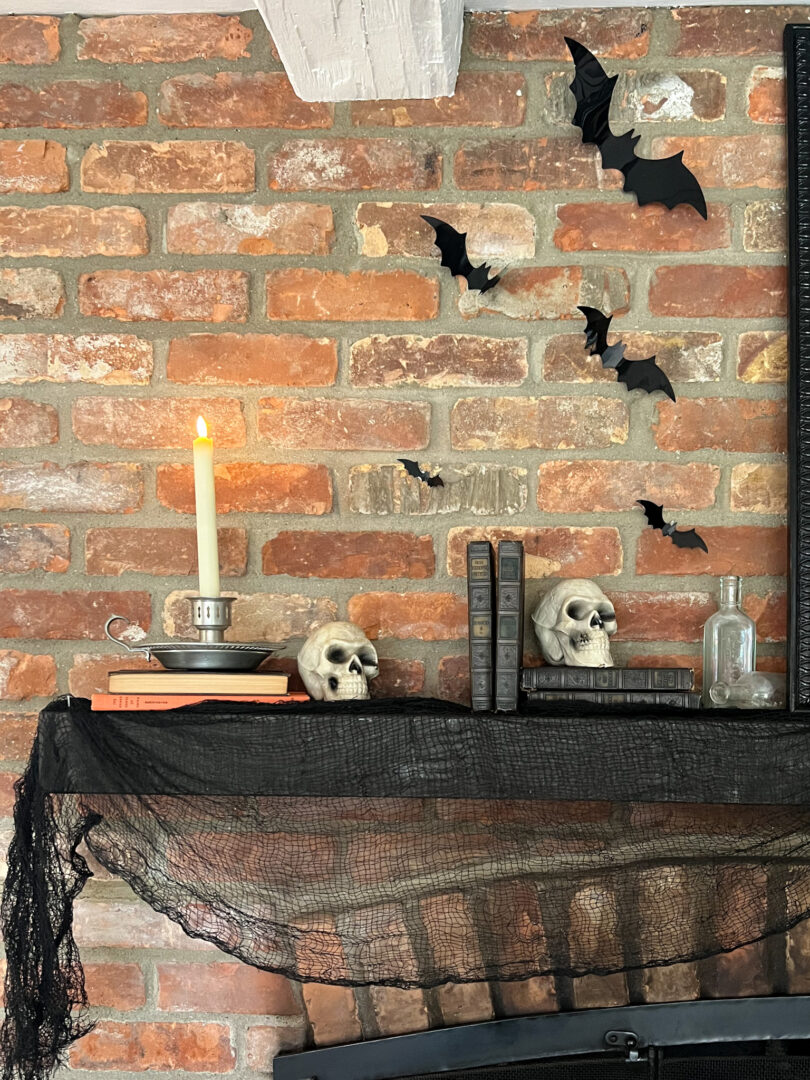 DIY Halloween Mantel Decor | Easy & Spooky Fireplace Display Ideas ...