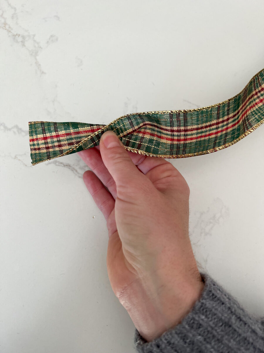 How to Make Pom Pom Bows for the Holidays | Easy DIY - Building Bluebird