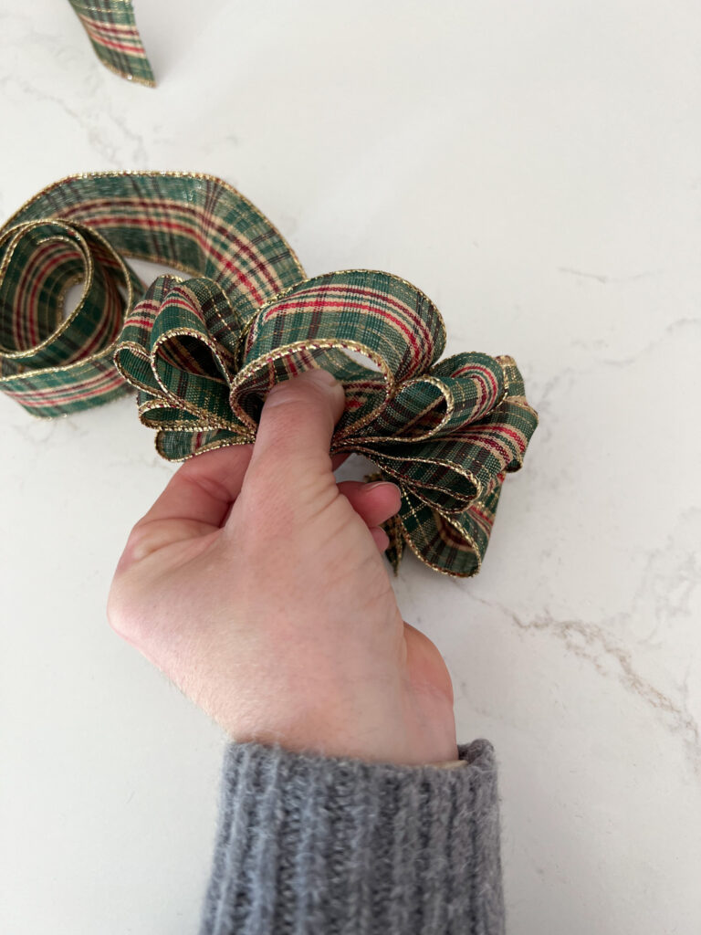 How to Make Pom Pom Bows for the Holidays | Easy DIY - Building Bluebird